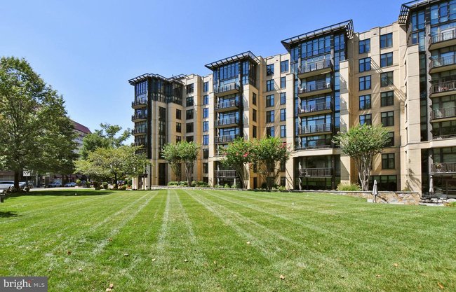 Chase Point Luxury Condos Real Estate Living in Friendship Heights ...